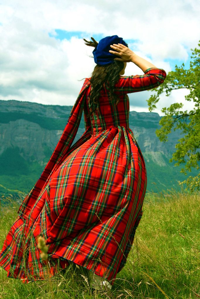 Isabella Fraser reproduction 1785 highlands dress : le shooting ...